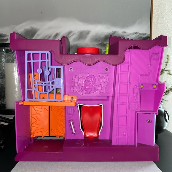 Toys | Fisher Price The Jokers Fun House Hideaway Imaginext Playset Toy ...